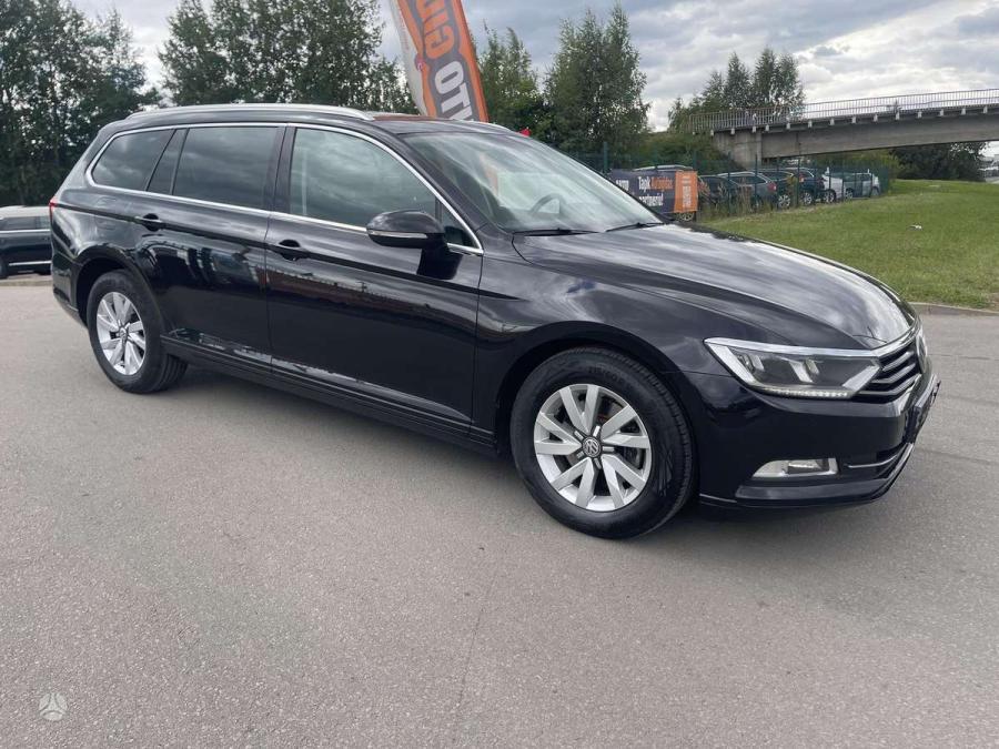 Black Volkswagen Passat 2015 in Kaunas, with an engine capacity of 1.60 L and mileage of 241 thousand km for 7550 €, photo 3 on AUTOMOTO.COM.LV