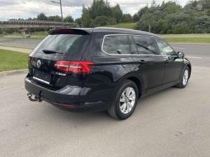 Black Volkswagen Passat 2015 in Kaunas, with an engine capacity of 1.60 L and mileage of 241 thousand km for 7550 €, photo 15 on AUTOMOTO.COM.LV