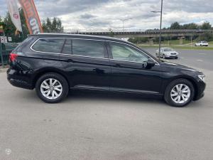 Black Volkswagen Passat 2015 in Kaunas, with an engine capacity of 1.60 L and mileage of 241 thousand km for 7550 €, photo 17 on AUTOMOTO.COM.LV