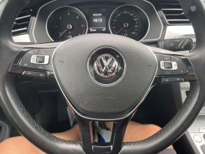 Black Volkswagen Passat 2015 in Kaunas, with an engine capacity of 1.60 L and mileage of 241 thousand km for 7550 €, photo 20 on AUTOMOTO.COM.LV