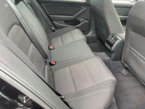 Black Volkswagen Passat 2015 in Kaunas, with an engine capacity of 1.60 L and mileage of 241 thousand km for 7550 €, photo 27 on AUTOMOTO.COM.LV
