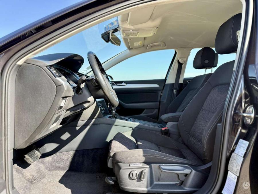 Melns Volkswagen Passat 2015 Vilkaviškis, ar dzinēja tilpumu 1.97 L un nobraukumu 255 tūkst. km par 8700 €, foto 9 vietnē AUTOMOTO.COM.LV