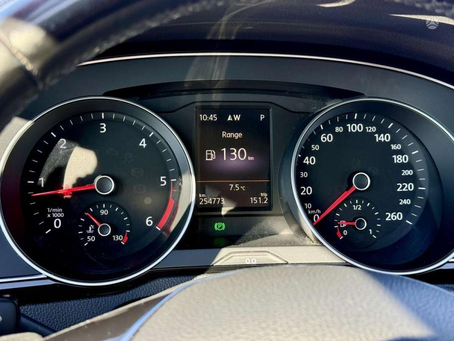 Melns Volkswagen Passat 2015 Vilkaviškis, ar dzinēja tilpumu 1.97 L un nobraukumu 255 tūkst. km par 8700 €, foto 11 vietnē AUTOMOTO.COM.LV