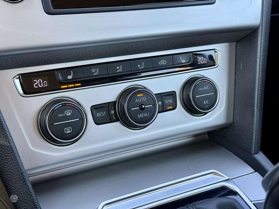 Melns Volkswagen Passat 2015 Vilkaviškis, ar dzinēja tilpumu 1.97 L un nobraukumu 255 tūkst. km par 8700 €, foto 13 vietnē AUTOMOTO.COM.LV