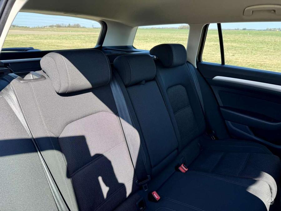 Melns Volkswagen Passat 2015 Vilkaviškis, ar dzinēja tilpumu 1.97 L un nobraukumu 255 tūkst. km par 8700 €, foto 20 vietnē AUTOMOTO.COM.LV
