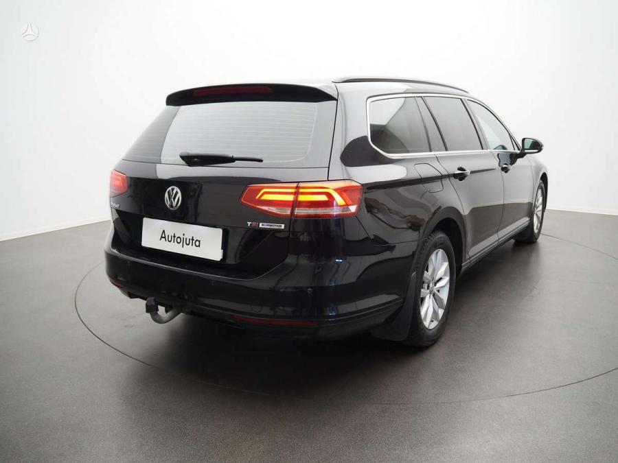 Black Volkswagen Passat 2015 in Vilnius, with an engine capacity of 1.40 L and mileage of 202 thousand km for 7500 €, photo 5 on AUTOMOTO.COM.LV