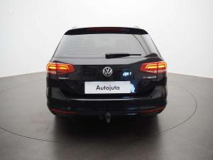 Black Volkswagen Passat 2015 in Vilnius, with an engine capacity of 1.40 L and mileage of 202 thousand km for 7500 €, photo 6 on AUTOMOTO.COM.LV