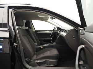 Black Volkswagen Passat 2015 in Vilnius, with an engine capacity of 1.40 L and mileage of 202 thousand km for 7500 €, photo 12 on AUTOMOTO.COM.LV