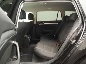 Black Volkswagen Passat 2015 in Vilnius, with an engine capacity of 1.40 L and mileage of 202 thousand km for 7500 €, photo 15 on AUTOMOTO.COM.LV