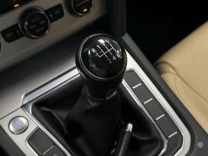 Melns Volkswagen Passat 2015 Klaipėda, ar dzinēja tilpumu 1.60 L un nobraukumu 297 tūkst. km par 7950 €, foto 25 vietnē AUTOMOTO.COM.LV