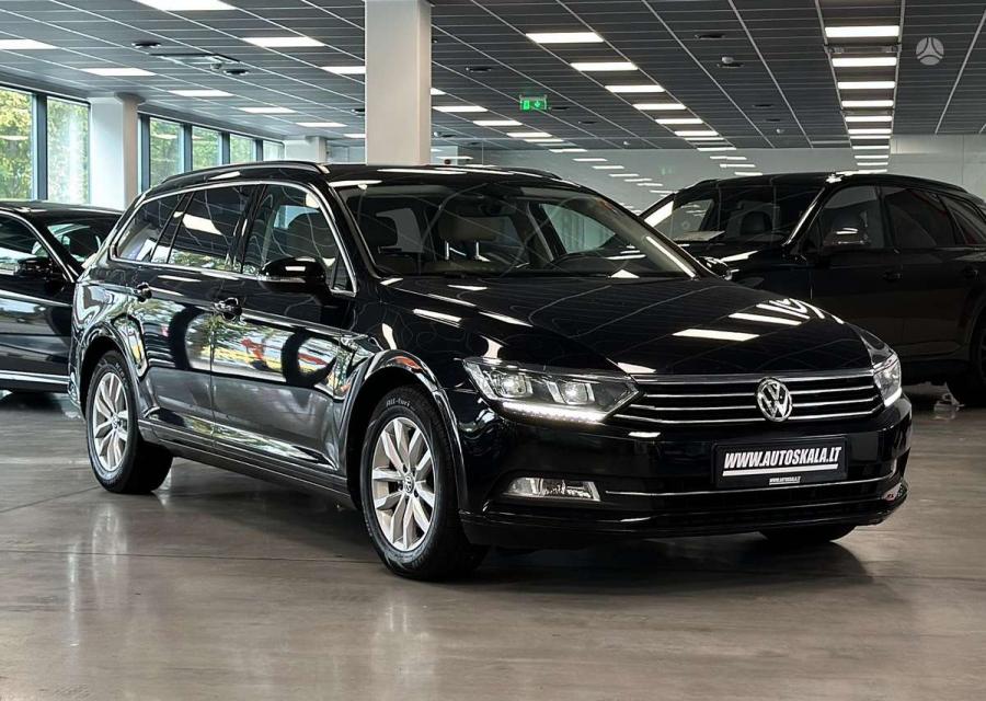 Melns Volkswagen Passat 2015 Klaipėda, ar dzinēja tilpumu 1.60 L un nobraukumu 297 tūkst. km par 7950 €, foto 30 vietnē AUTOMOTO.COM.LV