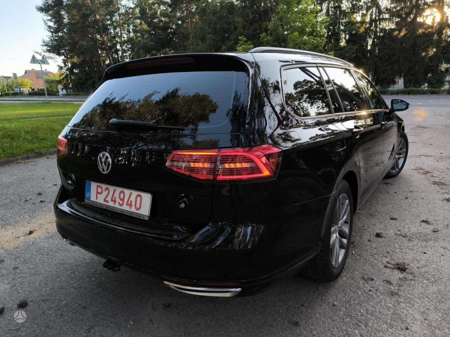 Black Volkswagen Passat 2015 in Vilnius, with an engine capacity of 1.97 L and mileage of 266 thousand km for 8450 €, photo 5 on AUTOMOTO.COM.LV