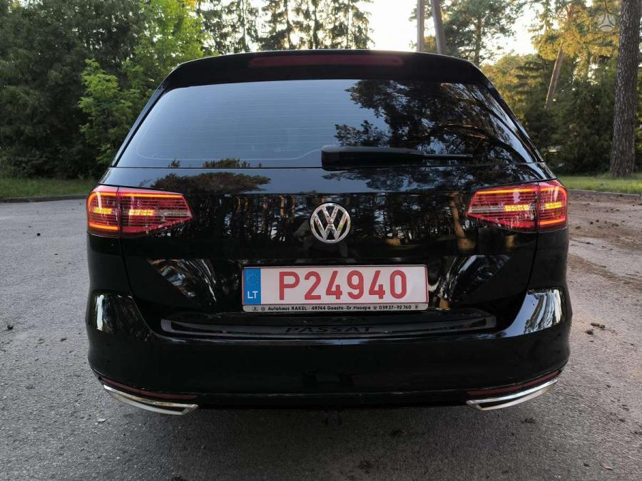 Black Volkswagen Passat 2015 in Vilnius, with an engine capacity of 1.97 L and mileage of 266 thousand km for 8450 €, photo 7 on AUTOMOTO.COM.LV