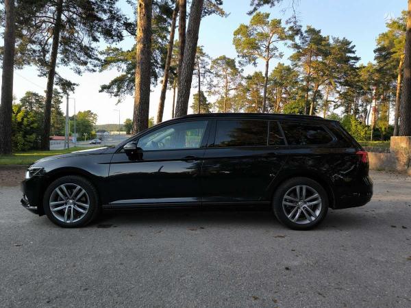 Volkswagen Passat 2015 in Vilnius on AUTOMOTO.COM.LV Black Volkswagen Passat 2015 in Vilnius, with an engine capacity of 1.97 L and mileage of 266 thousand km for 8450 β¬, photo 8 on AUTOMOTO.COM.LV