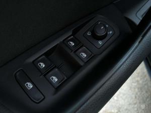 Black Volkswagen Passat 2015 in Vilnius, with an engine capacity of 1.97 L and mileage of 266 thousand km for 8450 €, photo 20 on AUTOMOTO.COM.LV