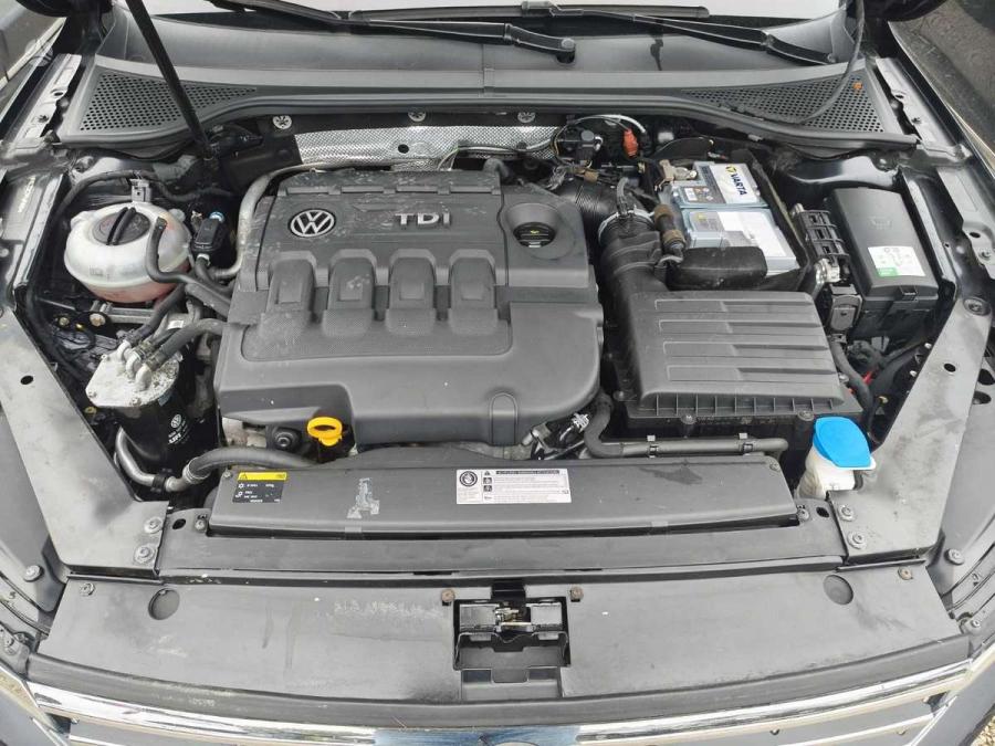 Black Volkswagen Passat 2015 in Vilnius, with an engine capacity of 1.97 L and mileage of 266 thousand km for 8450 €, photo 25 on AUTOMOTO.COM.LV