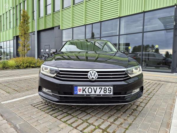 Volkswagen Passat 2015 in Vilnius on AUTOMOTO.COM.LV Black Volkswagen Passat 2015 in Vilnius, with an engine capacity of 1.97 L and mileage of 224 thousand km for 8800 β¬, photo 8 on AUTOMOTO.COM.LV