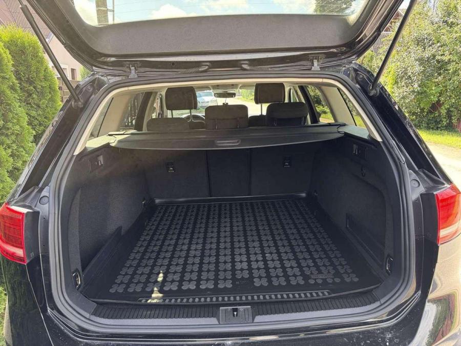 Melns Volkswagen Passat 2015 Kauņa, ar dzinēja tilpumu 1.97 L un nobraukumu 286 tūkst. km par 8250 €, foto 6 vietnē AUTOMOTO.COM.LV