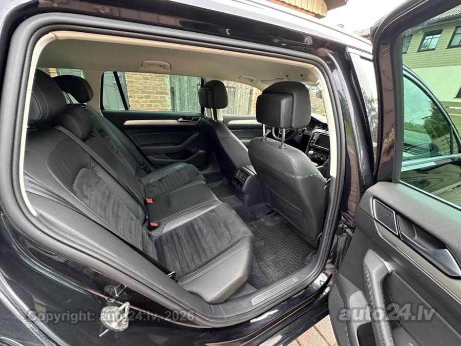 Black Volkswagen Passat 2015 in Viljandi, with an engine capacity of 2.00 L and mileage of 215 thousand km for 11900 €, photo 7 on AUTOMOTO.COM.LV