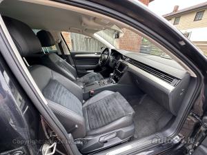 Black Volkswagen Passat 2015 in Viljandi, with an engine capacity of 2.00 L and mileage of 215 thousand km for 11900 €, photo 8 on AUTOMOTO.COM.LV