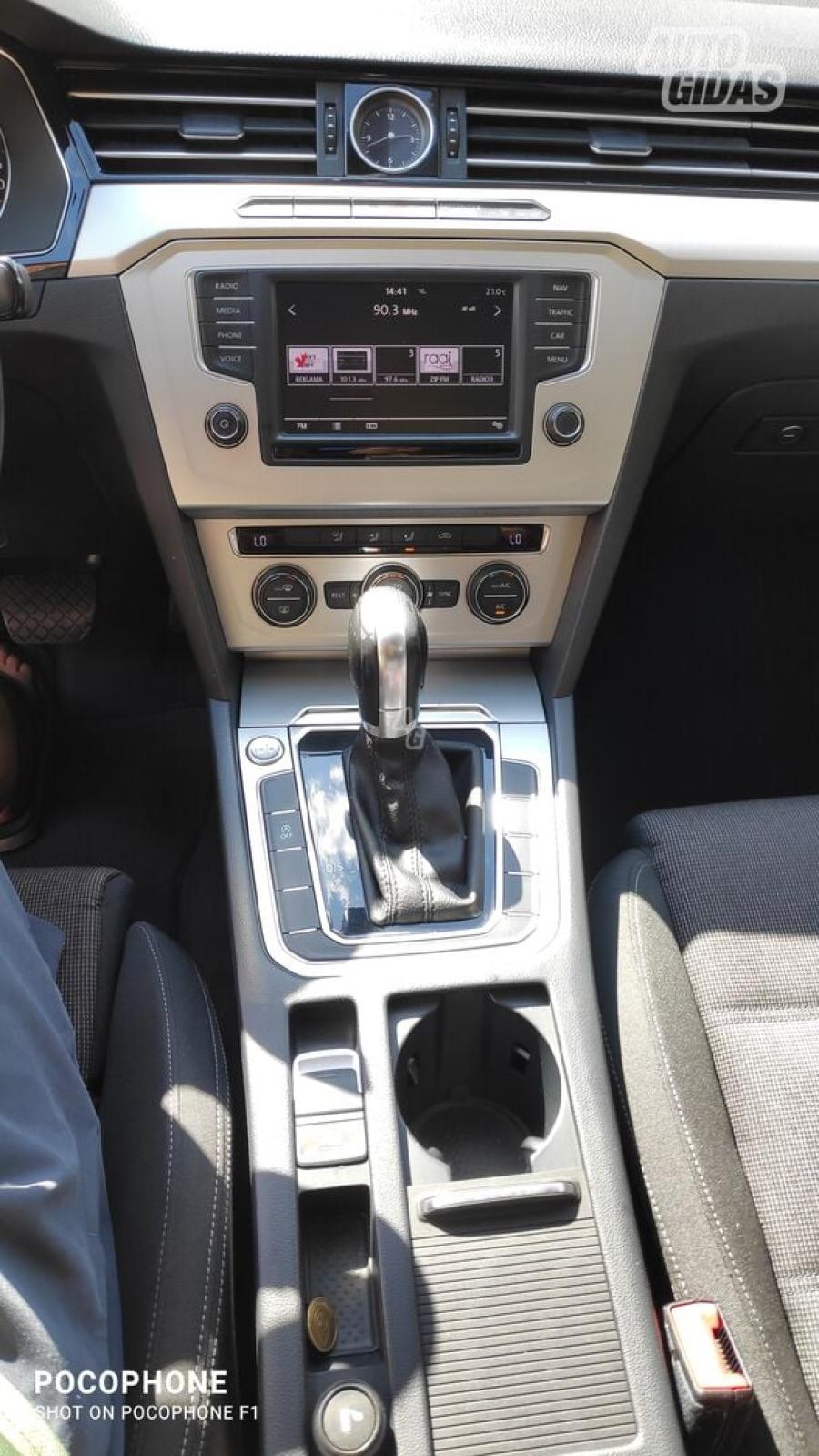 Black Volkswagen Passat 2015 in Jurbarkas, with an engine capacity of 1.60 L and mileage of 313 thousand km for 7000 €, photo 19 on AUTOMOTO.COM.LV