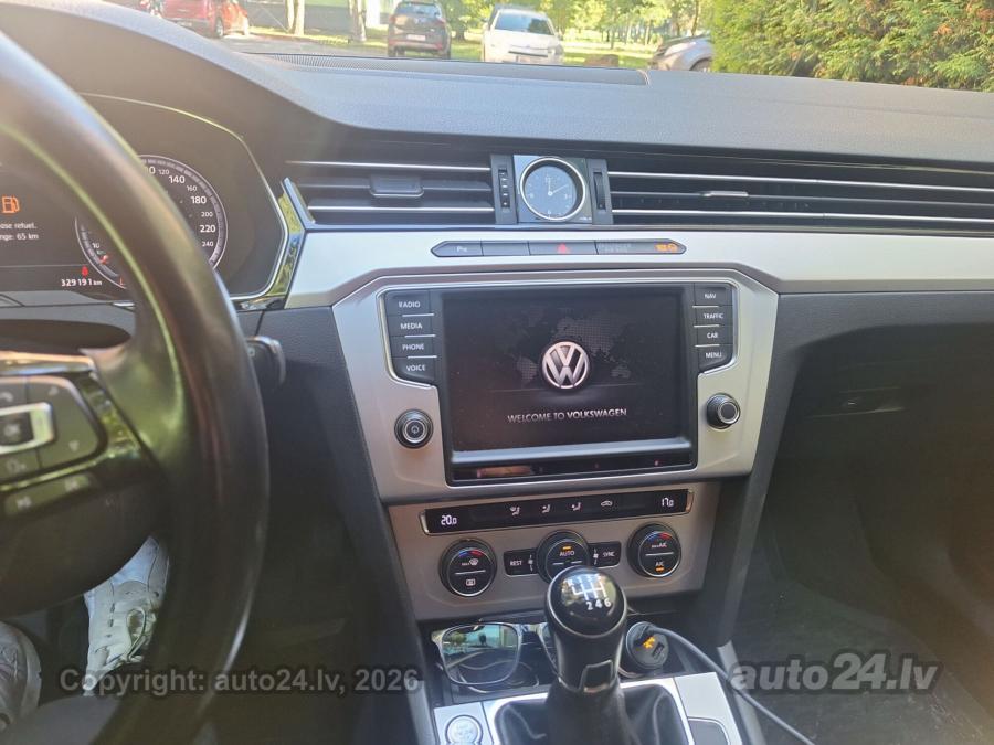 Melns Volkswagen Passat 2015 Tallina, ar dzinēja tilpumu 1.60 L un nobraukumu 0 tūkst. km par 5300 €, foto 8 vietnē AUTOMOTO.COM.LV