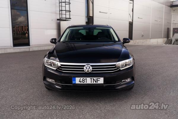 Black Volkswagen Passat 2015 in Tartu, with an engine capacity of 2.00 L and mileage of 270 thousand km for 11990 €, photo 3 on AUTOMOTO.COM.LV