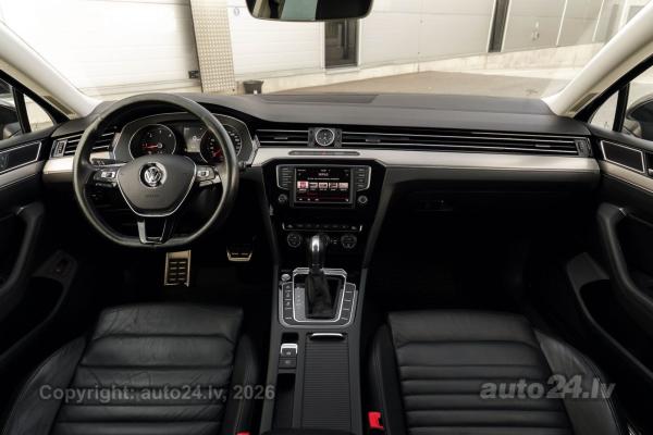 Black Volkswagen Passat 2015 in Tartu, with an engine capacity of 2.00 L and mileage of 270 thousand km for 11990 €, photo 11 on AUTOMOTO.COM.LV