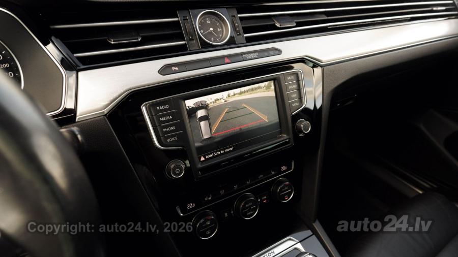 Black Volkswagen Passat 2015 in Tartu, with an engine capacity of 2.00 L and mileage of 270 thousand km for 11990 €, photo 14 on AUTOMOTO.COM.LV