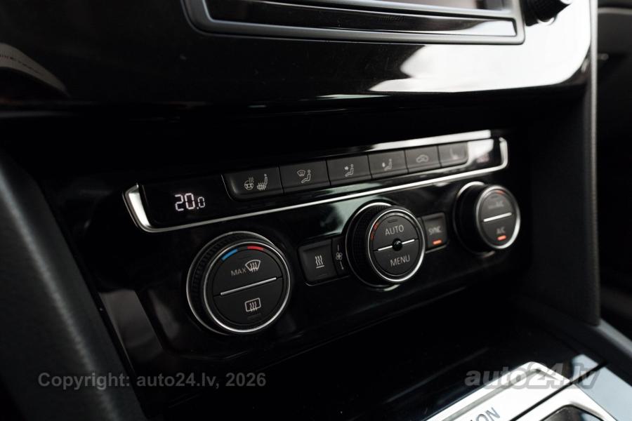 Black Volkswagen Passat 2015 in Tartu, with an engine capacity of 2.00 L and mileage of 270 thousand km for 11990 €, photo 15 on AUTOMOTO.COM.LV