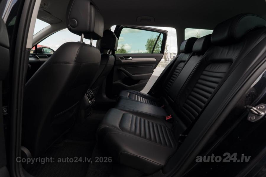 Black Volkswagen Passat 2015 in Tartu, with an engine capacity of 2.00 L and mileage of 270 thousand km for 11990 €, photo 17 on AUTOMOTO.COM.LV