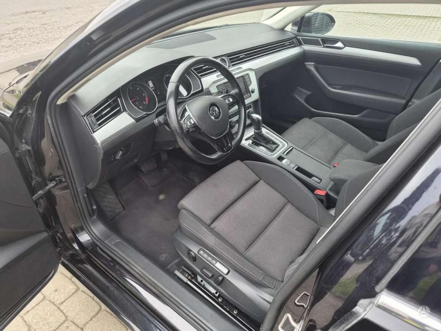 Melns Volkswagen Passat 2015 Jonava, ar dzinēja tilpumu 1.97 L un nobraukumu 322 tūkst. km par 8500 €, foto 10 vietnē AUTOMOTO.COM.LV