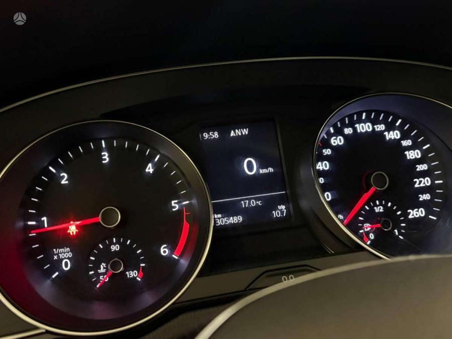 Melns Volkswagen Passat 2015 Marijampole, ar dzinēja tilpumu 1.97 L un nobraukumu 306 tūkst. km par 7999 €, foto 12 vietnē AUTOMOTO.COM.LV