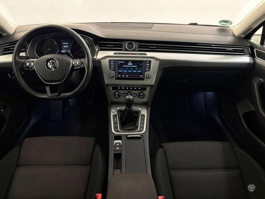 Melns Volkswagen Passat 2015 Marijampole, ar dzinēja tilpumu 1.97 L un nobraukumu 306 tūkst. km par 7999 €, foto 15 vietnē AUTOMOTO.COM.LV