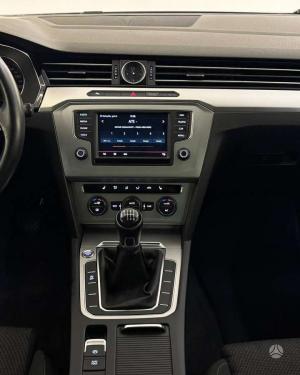 Melns Volkswagen Passat 2015 Marijampole, ar dzinēja tilpumu 1.97 L un nobraukumu 306 tūkst. km par 7999 €, foto 21 vietnē AUTOMOTO.COM.LV