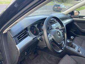 Melns Volkswagen Passat 2015 Kauņa, ar dzinēja tilpumu 1.60 L un nobraukumu 243 tūkst. km par 7200 €, foto 19 vietnē AUTOMOTO.COM.LV