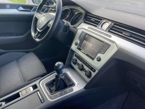 Melns Volkswagen Passat 2015 Kauņa, ar dzinēja tilpumu 1.60 L un nobraukumu 243 tūkst. km par 7200 €, foto 31 vietnē AUTOMOTO.COM.LV