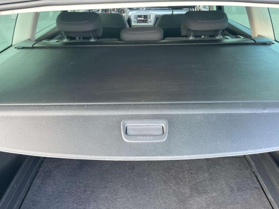 Melns Volkswagen Passat 2015 Kauņa, ar dzinēja tilpumu 1.60 L un nobraukumu 243 tūkst. km par 7200 €, foto 32 vietnē AUTOMOTO.COM.LV