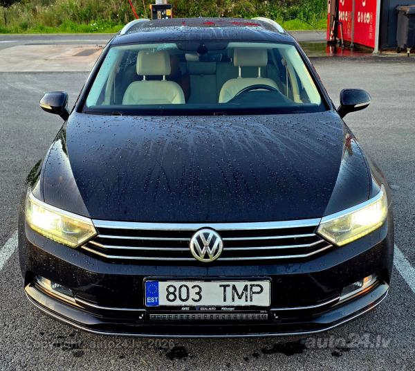 Black Volkswagen Passat 2015 in Tallinn, with an engine capacity of 2.00 L and mileage of 269 thousand km for 12500 €, photo 3 on AUTOMOTO.COM.LV