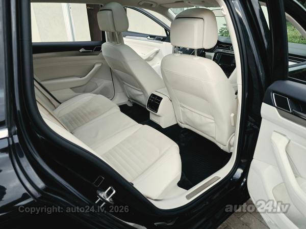 Black Volkswagen Passat 2015 in Tallinn, with an engine capacity of 2.00 L and mileage of 269 thousand km for 12500 €, photo 9 on AUTOMOTO.COM.LV