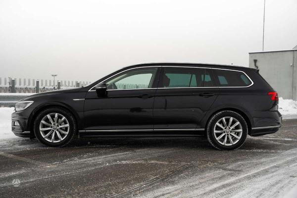 Black Volkswagen Passat 2016 in Vilnius, with an engine capacity of 1.97 L and mileage of 200 thousand km for 12500 €, photo 2 on AUTOMOTO.COM.LV