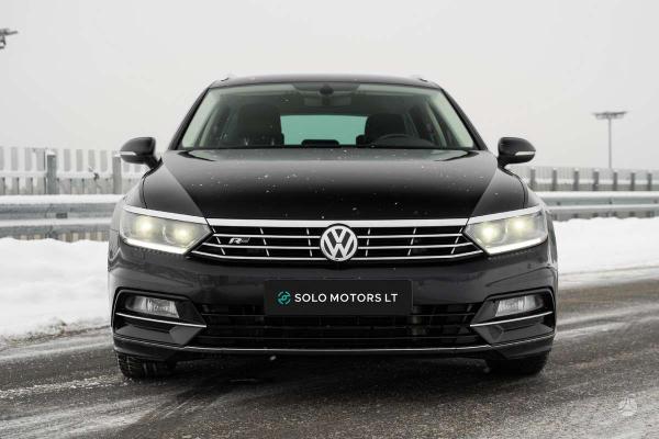 Black Volkswagen Passat 2016 in Vilnius, with an engine capacity of 1.97 L and mileage of 200 thousand km for 12500 €, photo 9 on AUTOMOTO.COM.LV