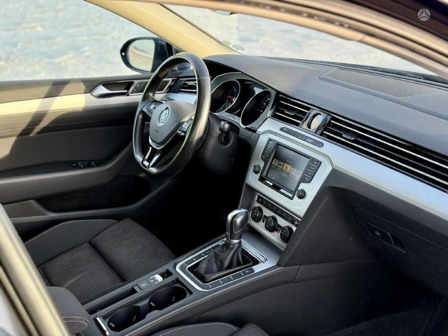 Melns Volkswagen Passat 2016 Vilkaviškis, ar dzinēja tilpumu 1.97 L un nobraukumu 274 tūkst. km par 9700 €, foto 15 vietnē AUTOMOTO.COM.LV
