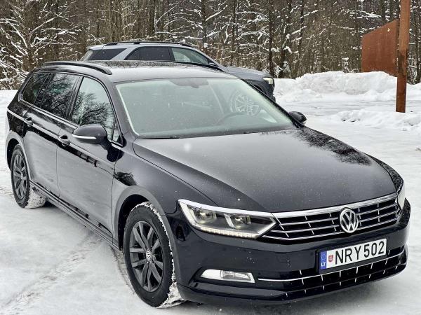 Black Volkswagen Passat 2016 in Vilnius, with an engine capacity of 2.00 L and mileage of 298 thousand km for 8950 €, photo 1 on AUTOMOTO.COM.LV