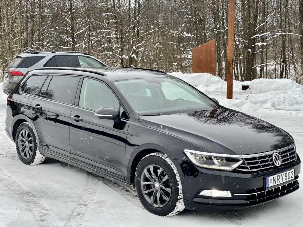 Black Volkswagen Passat 2016 in Vilnius, with an engine capacity of 2.00 L and mileage of 298 thousand km for 8950 €, photo 2 on AUTOMOTO.COM.LV