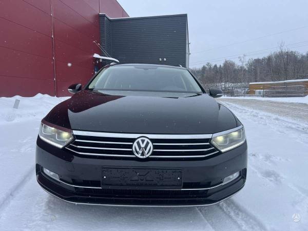 Black Volkswagen Passat 2016 in Kaunas, with an engine capacity of 1.97 L and mileage of 272 thousand km for 10200 €, photo 2 on AUTOMOTO.COM.LV