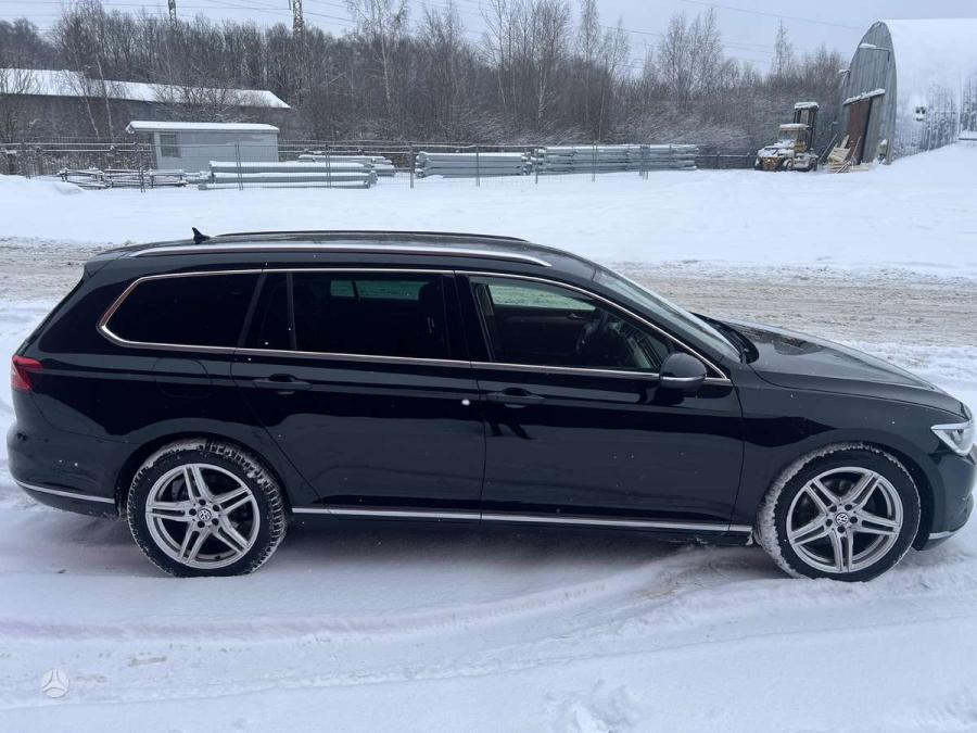 Black Volkswagen Passat 2016 in Kaunas, with an engine capacity of 1.97 L and mileage of 272 thousand km for 10200 €, photo 6 on AUTOMOTO.COM.LV