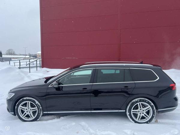 Black Volkswagen Passat 2016 in Kaunas, with an engine capacity of 1.97 L and mileage of 272 thousand km for 10200 €, photo 7 on AUTOMOTO.COM.LV