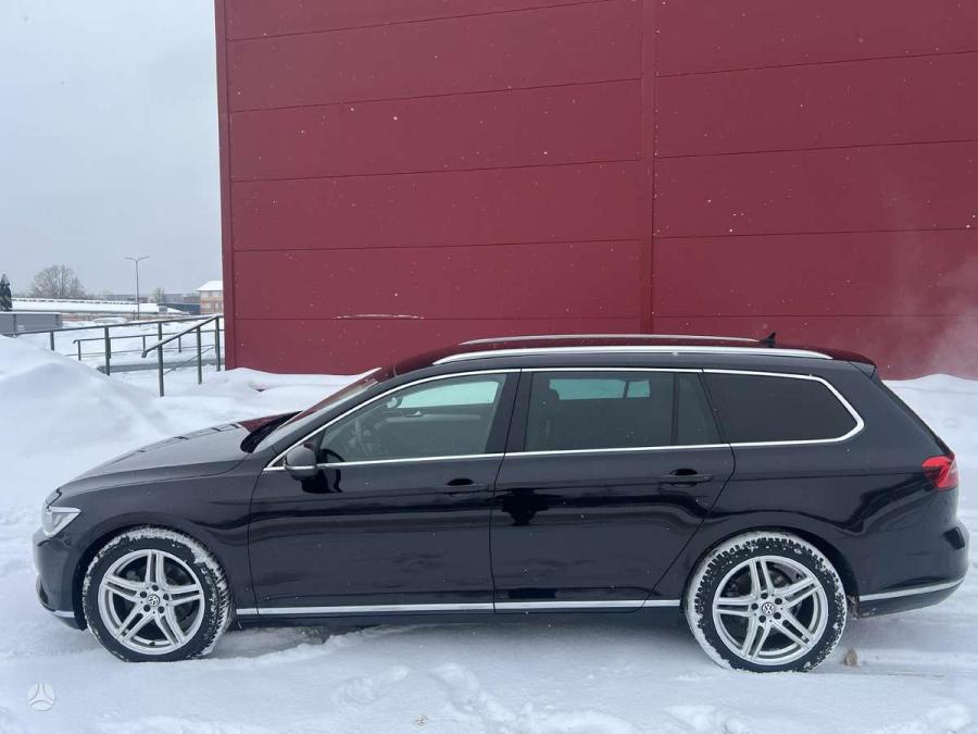 Black Volkswagen Passat 2016 in Kaunas, with an engine capacity of 1.97 L and mileage of 272 thousand km for 10200 €, photo 7 on AUTOMOTO.COM.LV