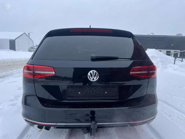 Black Volkswagen Passat 2016 in Kaunas, with an engine capacity of 1.97 L and mileage of 272 thousand km for 10200 €, photo 9 on AUTOMOTO.COM.LV